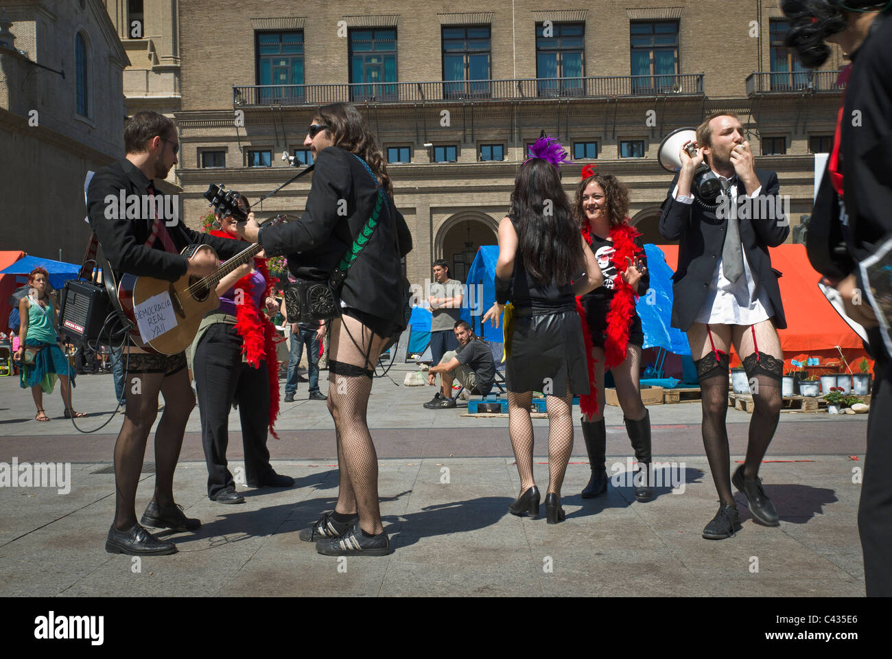 Protest singing hi-res stock photography and images - Alamy