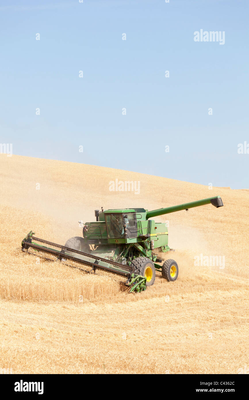 Titan combine hi-res stock photography and images - Alamy