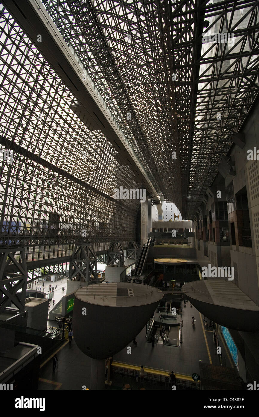 Rail runner station hi-res stock photography and images - Alamy