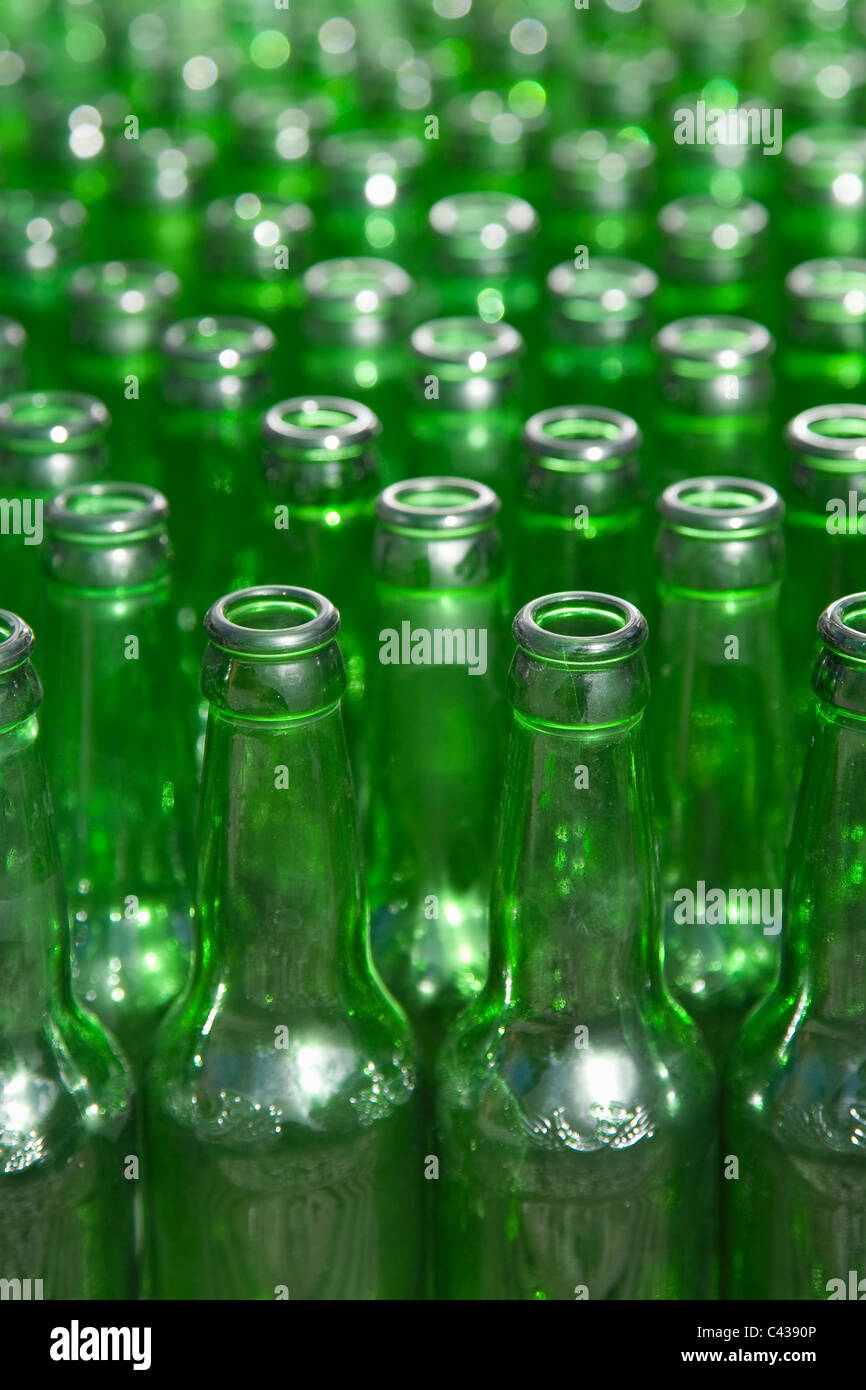 Bottlesglass bottlesgreen bottlesrecycling hi-res stock photography and ...