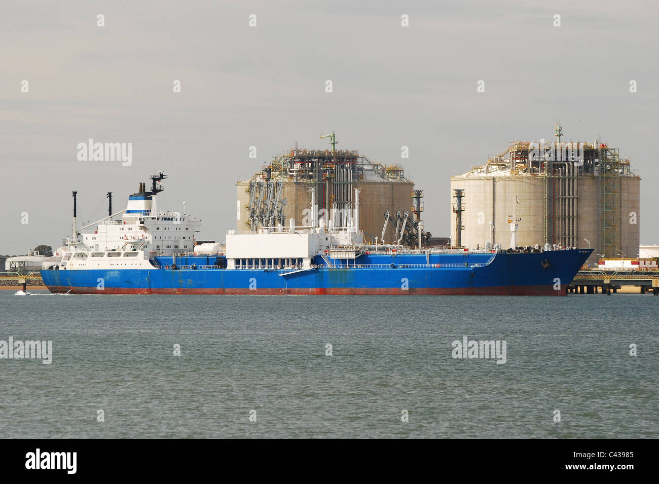 Gas carrier hi-res stock photography and images - Alamy