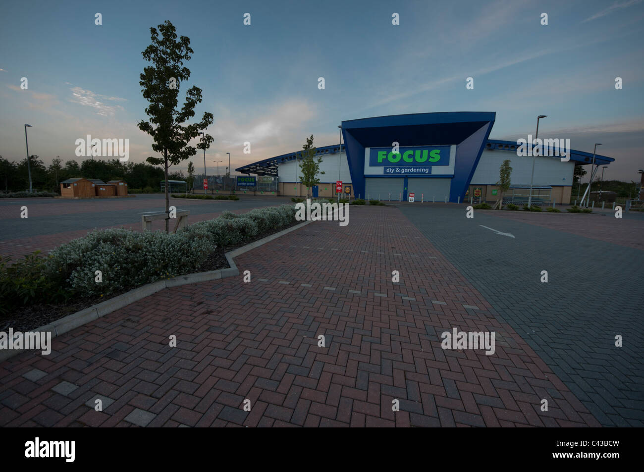 Focus DIY store closed Stock Photo - Alamy