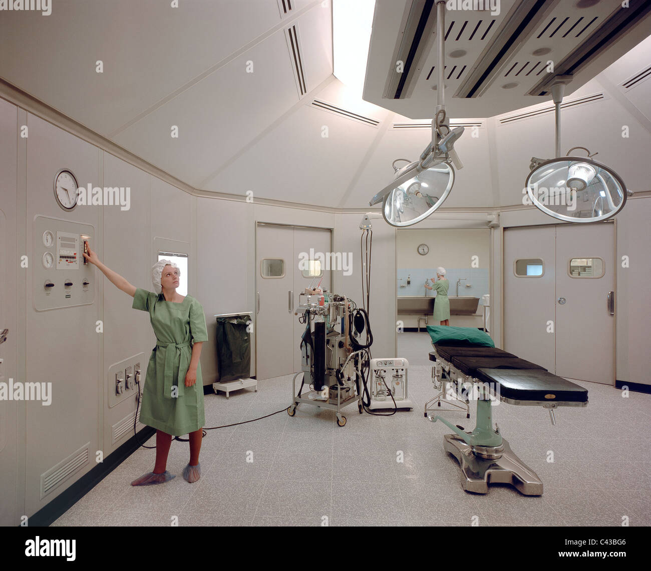 Modular Hospital Operating Theatre Stock Photo - Alamy
