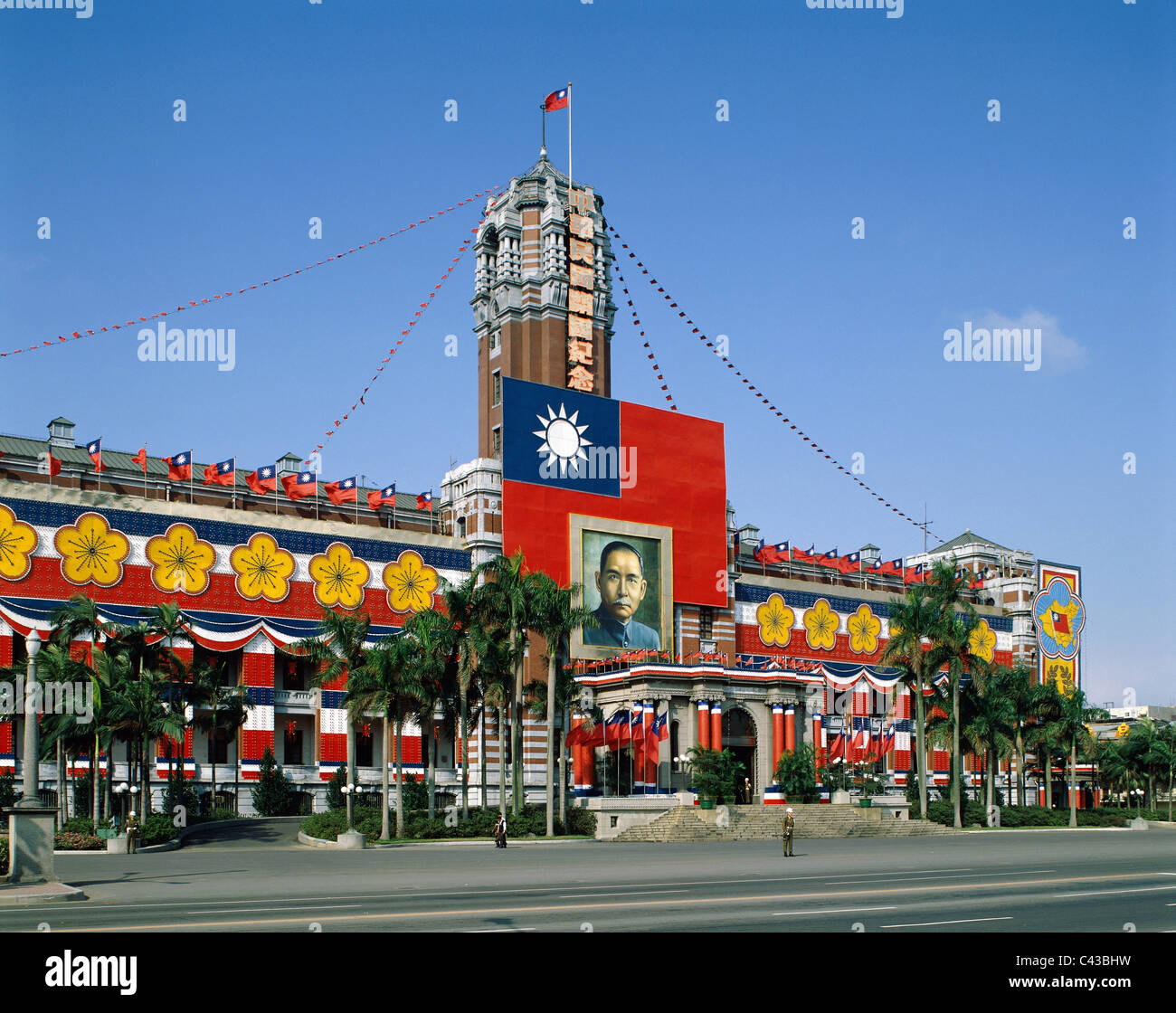 Presidential parliament building taipei taiwan hi-res stock photography ...