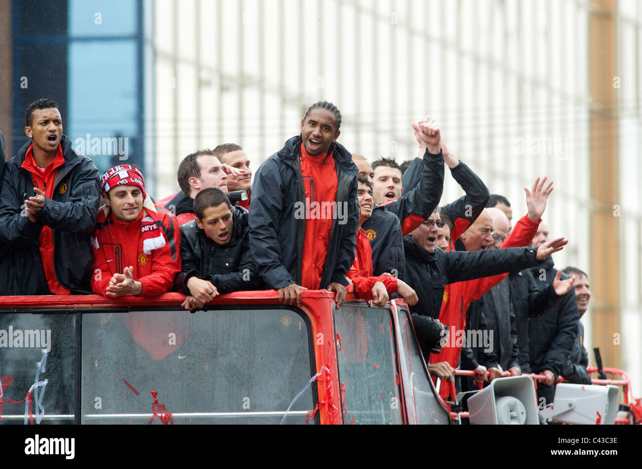 manchester united team on open-top bus celebrate their 19th league ...