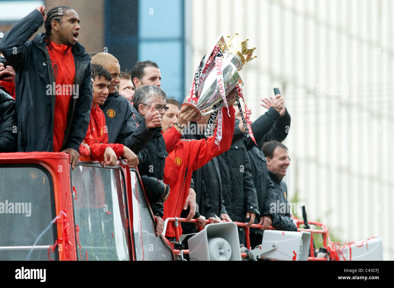 manchester united team on open-top bus celebrate their 19th league ...