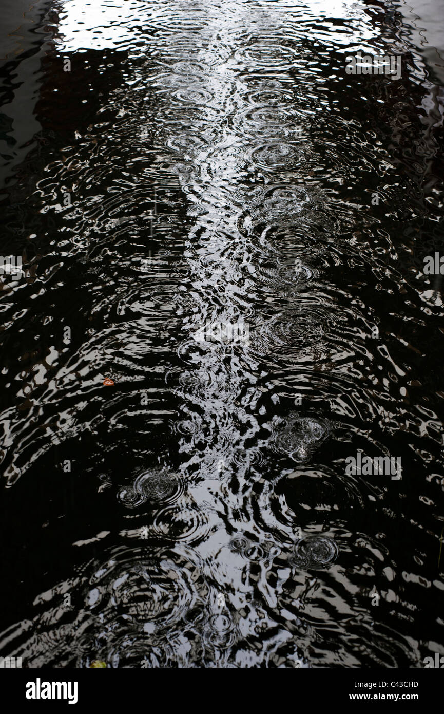 rain pattern on water Stock Photo - Alamy