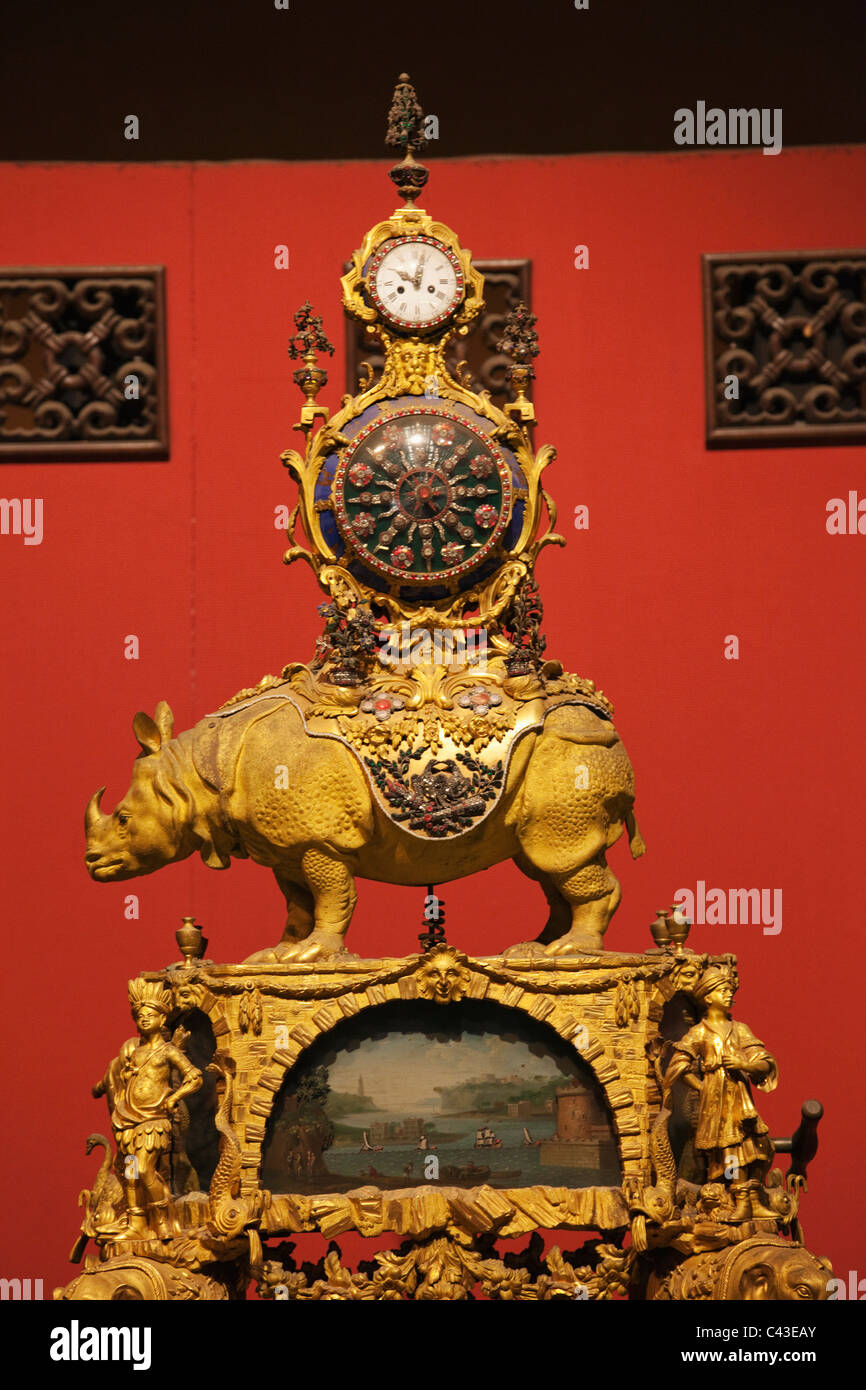 Clock museum forbidden city beijing hi-res stock photography and images ...