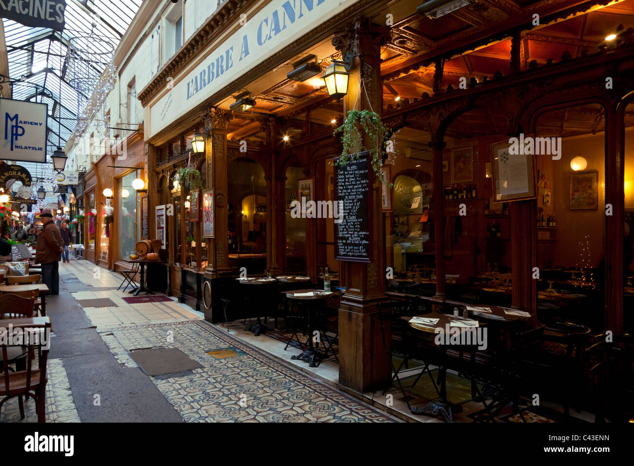 Commercial passageways hi-res stock photography and images - Alamy