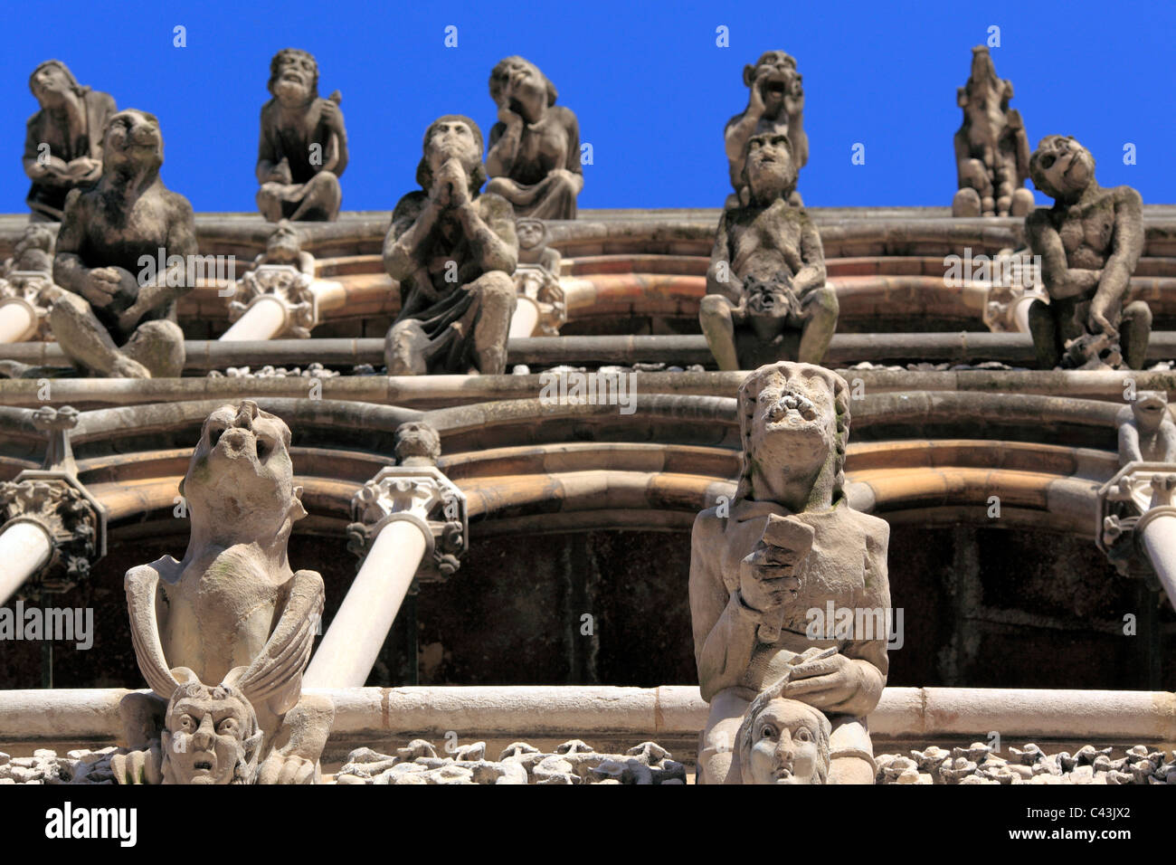 Western europe statue hi-res stock photography and images - Alamy