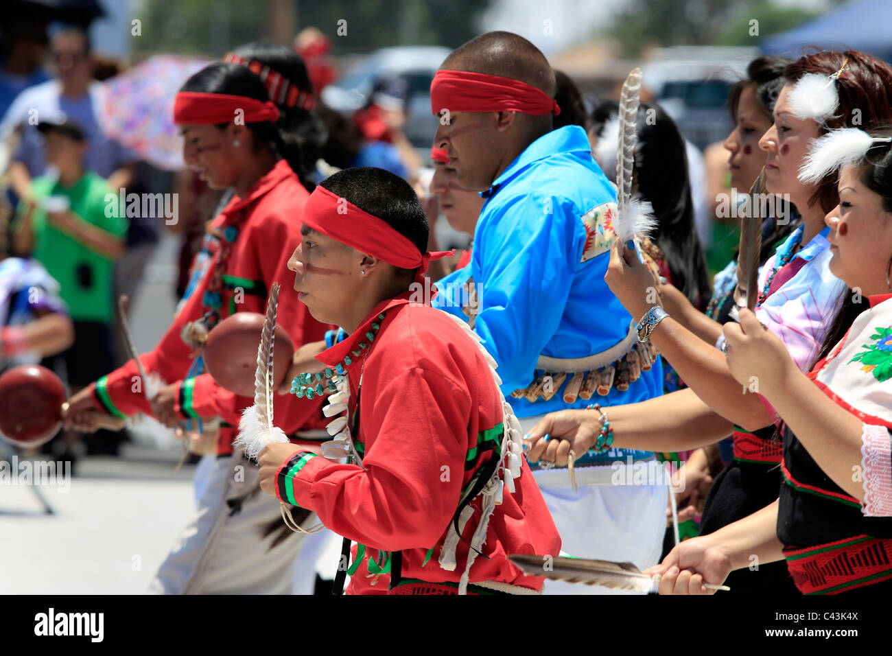Tigua indian hi-res stock photography and images - Alamy