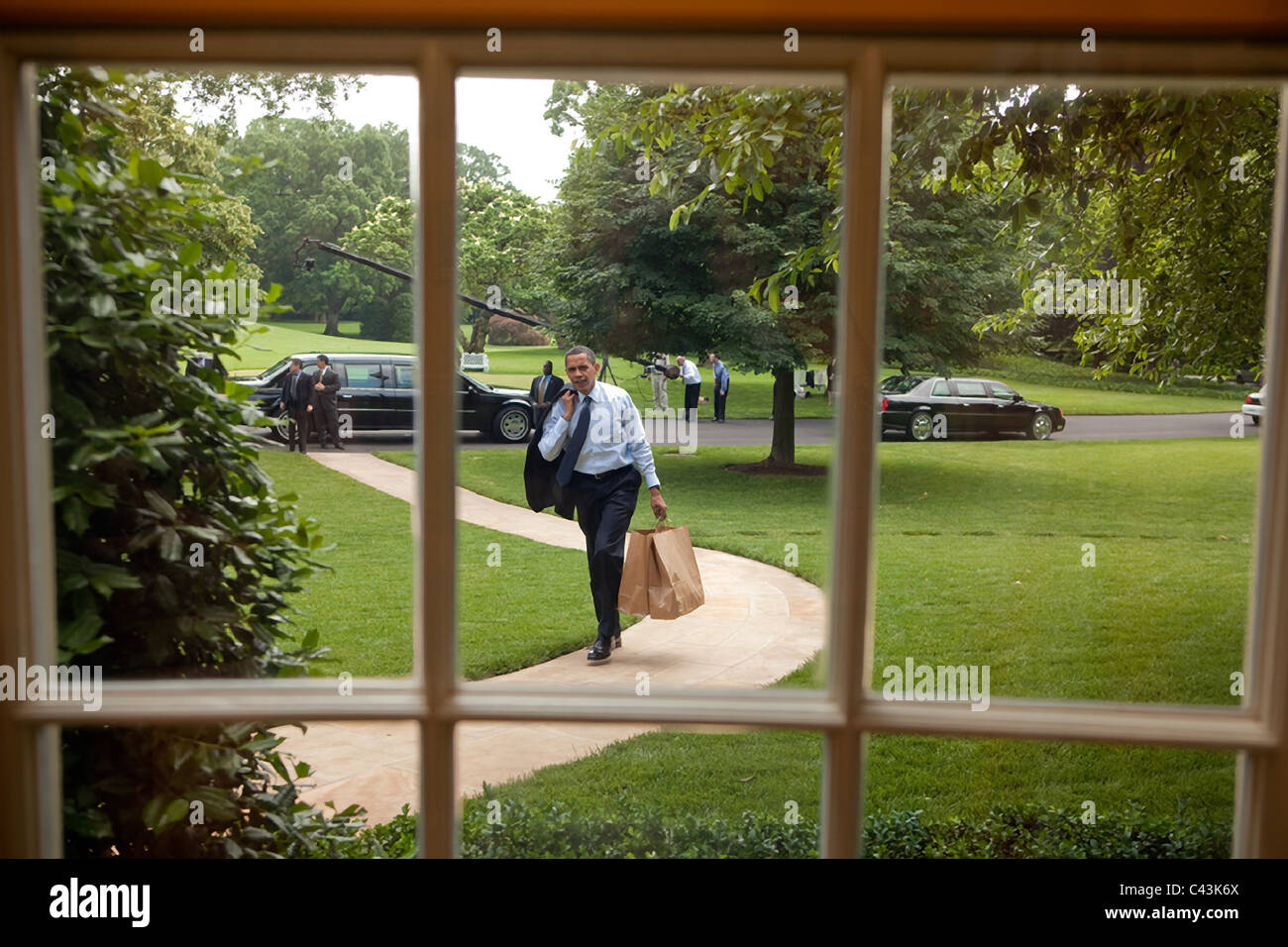 Oval office white house window hi-res stock photography and images - Alamy