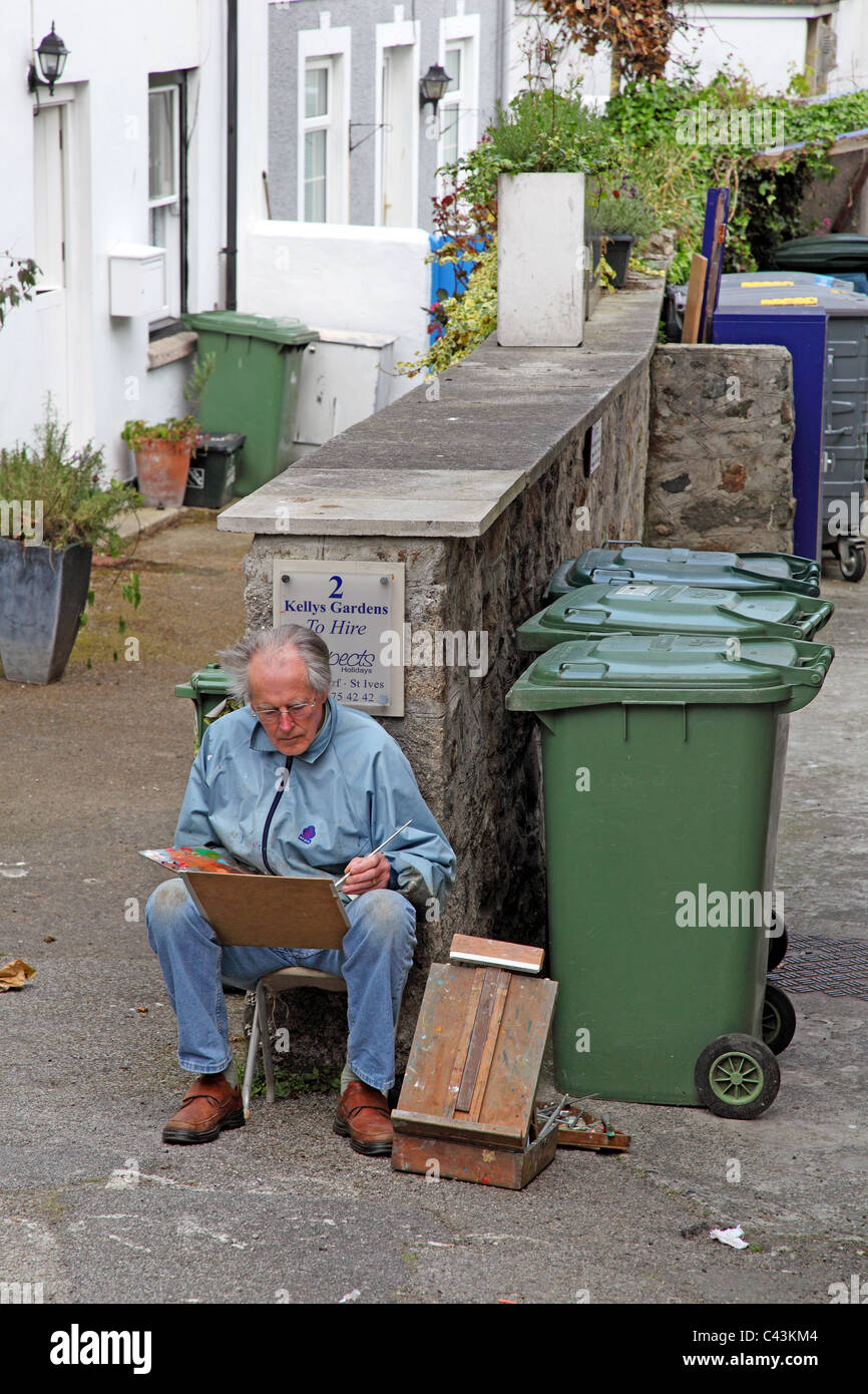 Old man house uk hi-res stock photography and images - Alamy