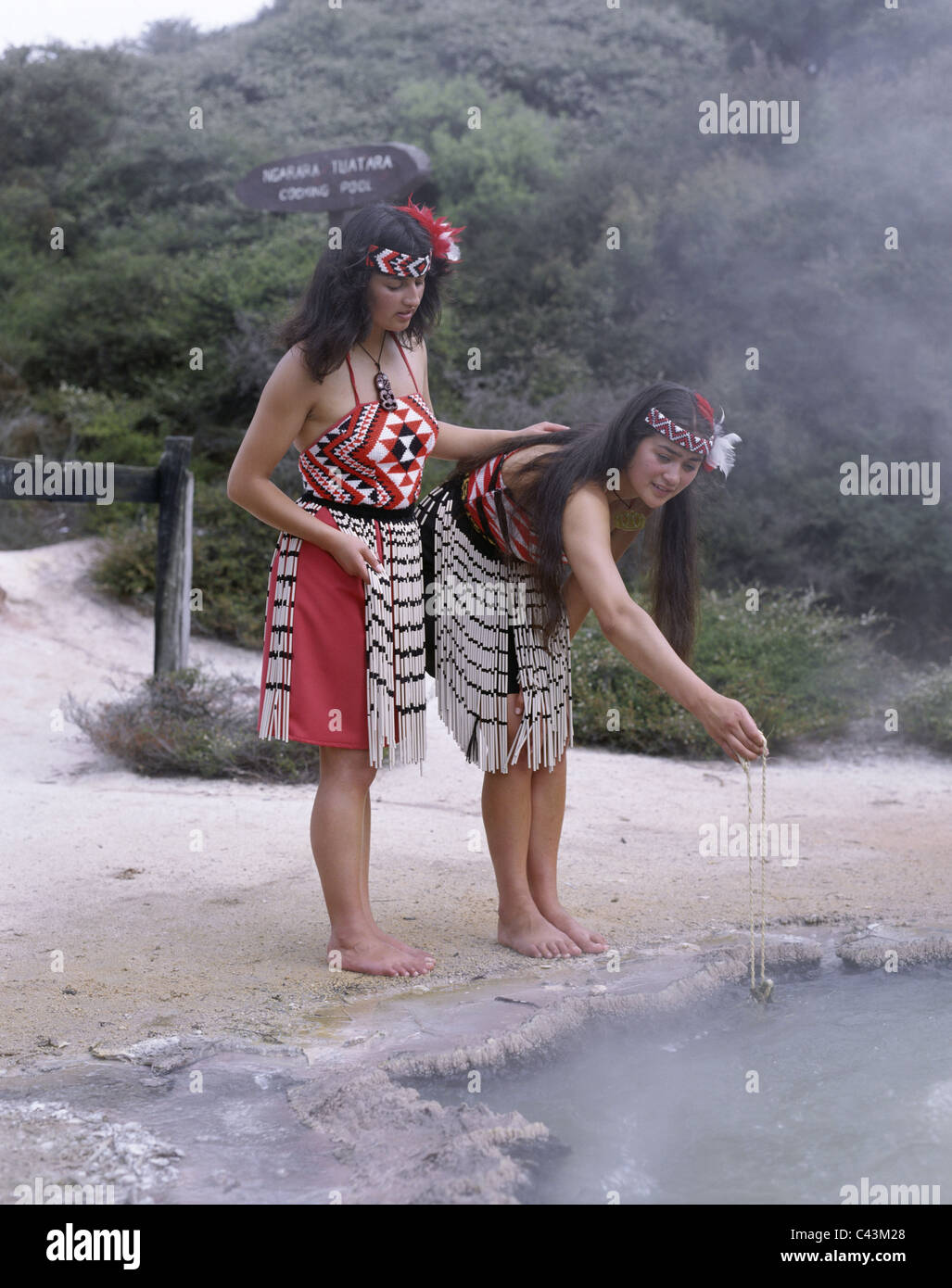 Maori women north island new hi-res stock photography and images - Alamy