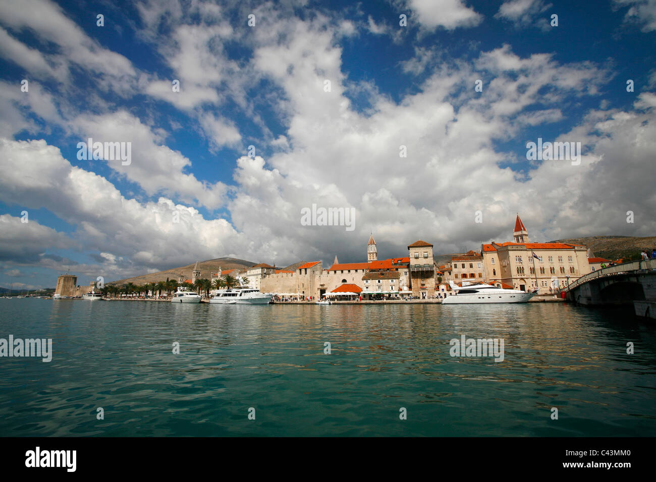 Trogir croatia historic landmark hi-res stock photography and images ...