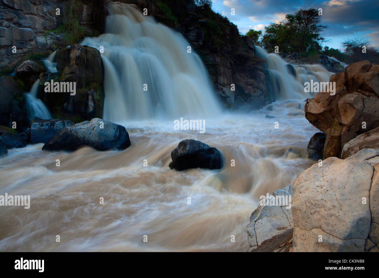 Rock awash hi-res stock photography and images - Alamy