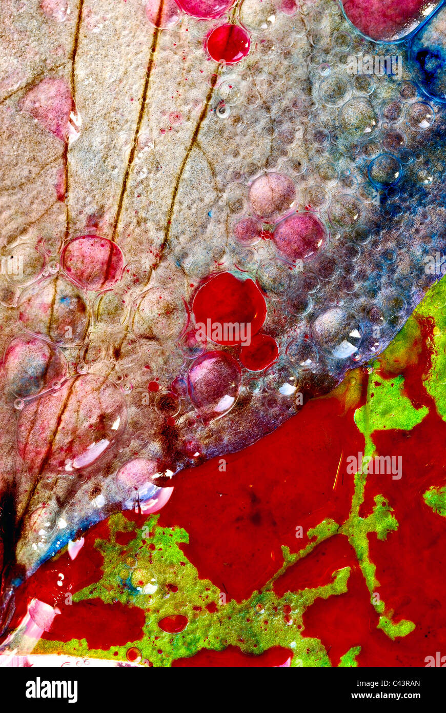 Oil spill pattern hi-res stock photography and images - Alamy