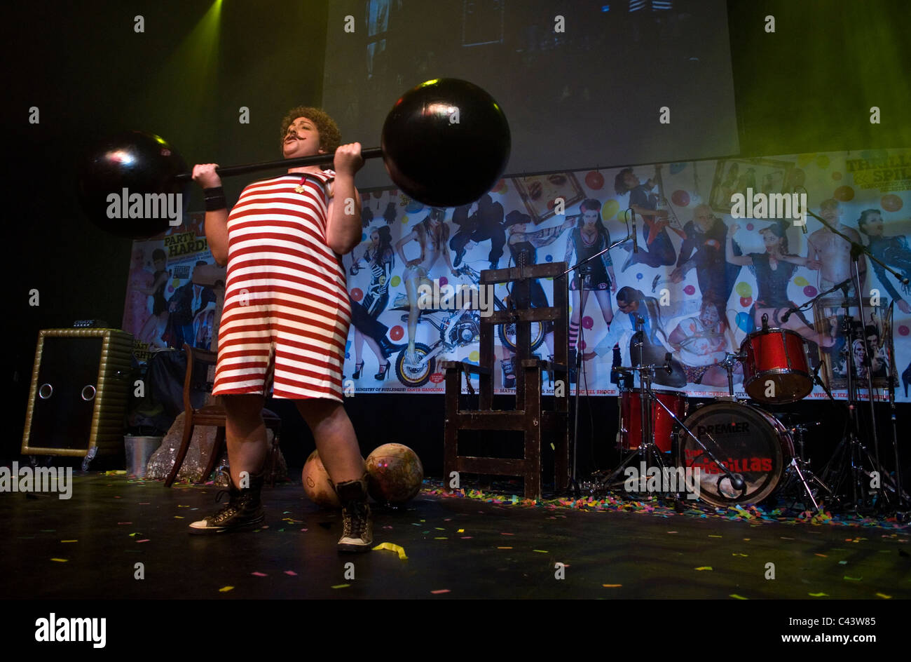 Strong man circus hi-res stock photography and images - Alamy