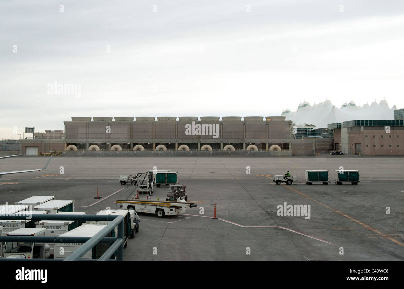 Airport activity at an international airport Stock Photo - Alamy