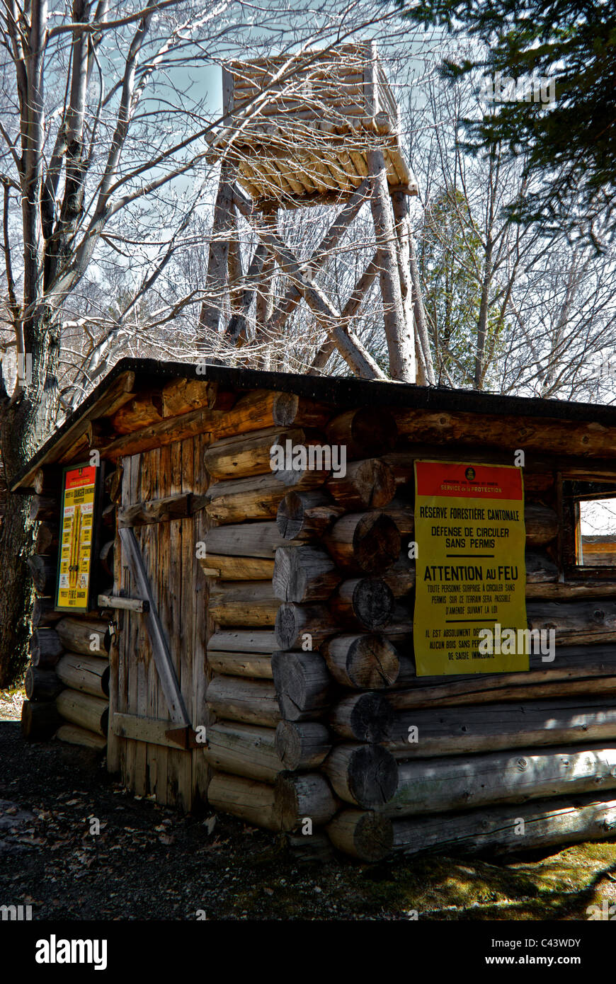 Ranger cabin hi-res stock photography and images - Alamy