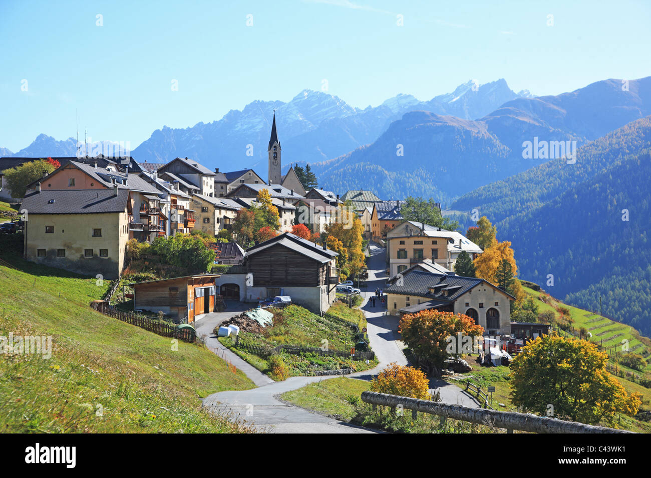 Switzerland europe guarda village grisons hi-res stock photography and ...