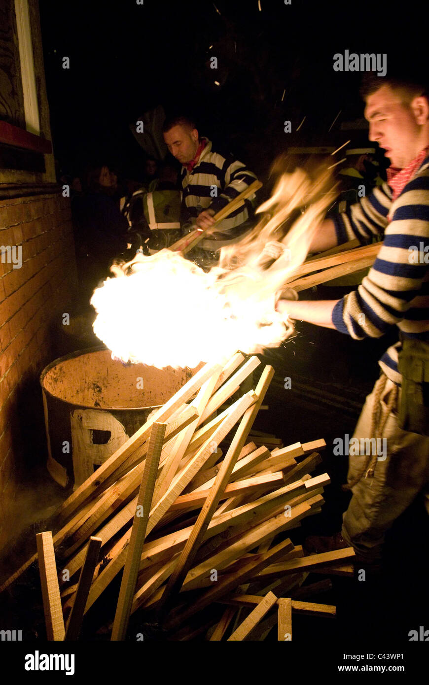 Lewes bonfire festival hi-res stock photography and images - Alamy