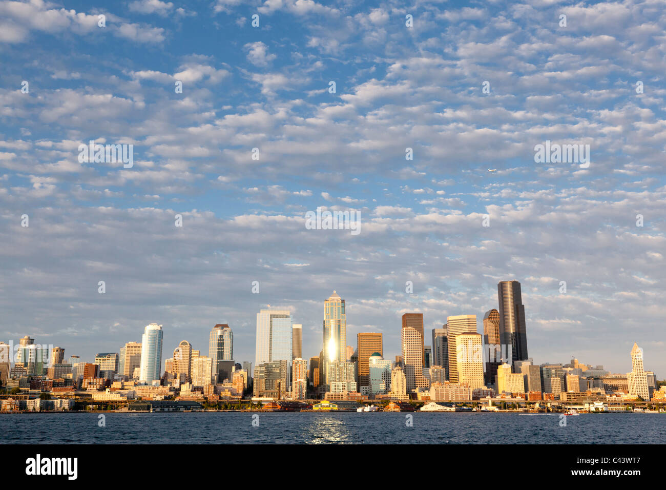 Seattle skyline from water taxi hi-res stock photography and images - Alamy