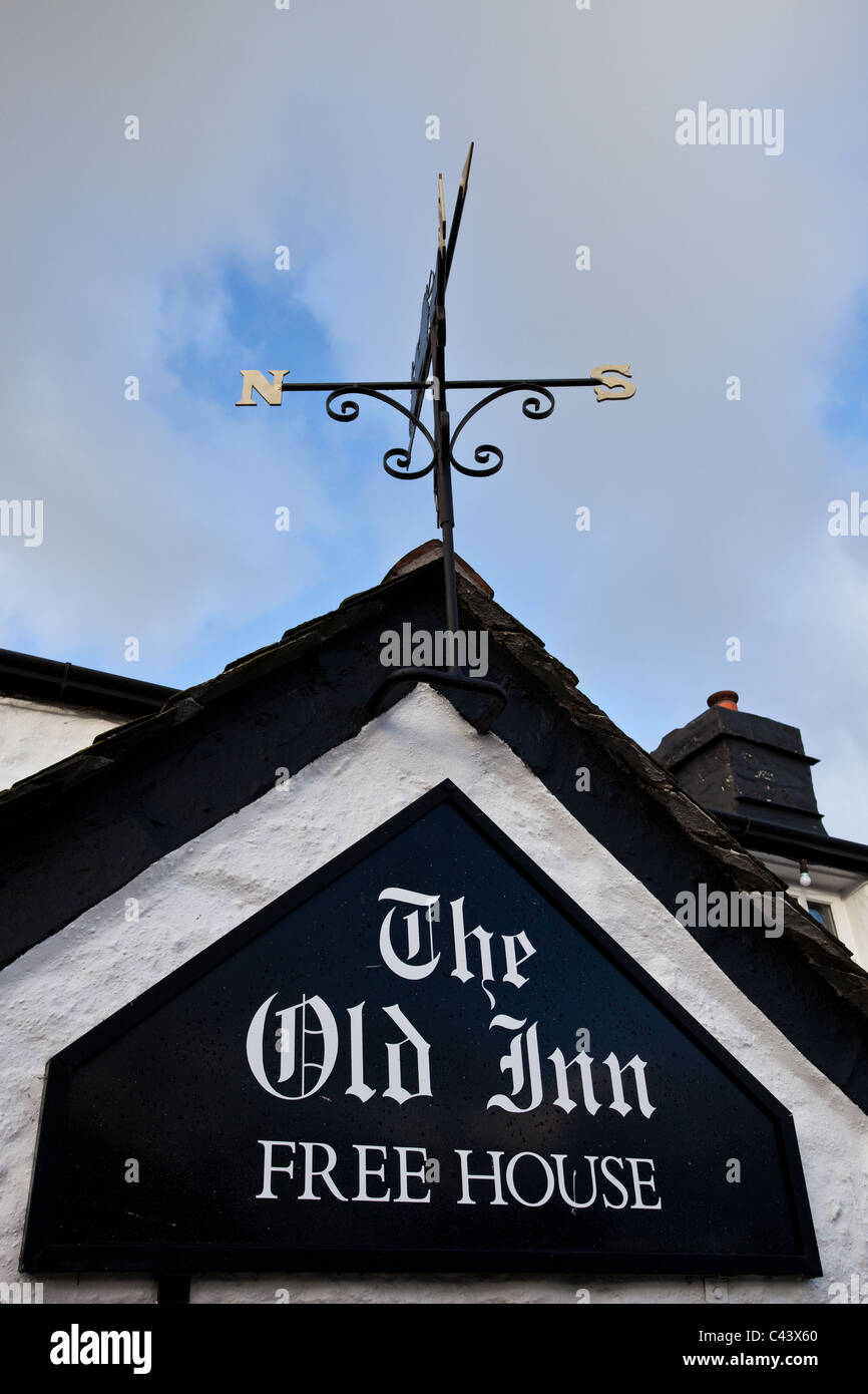 Old inn st breward cornwall hi-res stock photography and images - Alamy