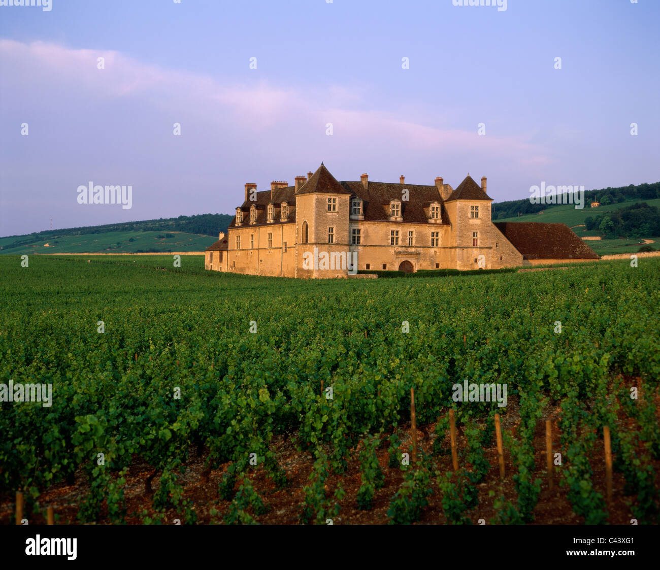 Clos vougeot castle hi-res stock photography and images - Alamy