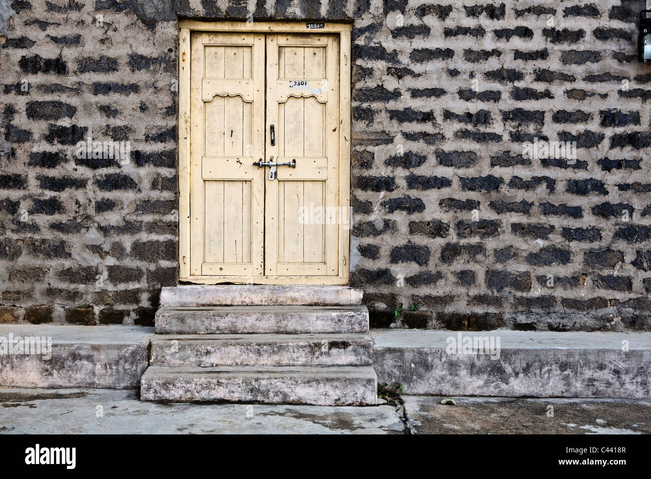 Diu style door design and window, Diu, Gujarat, India Stock Photo - Alamy