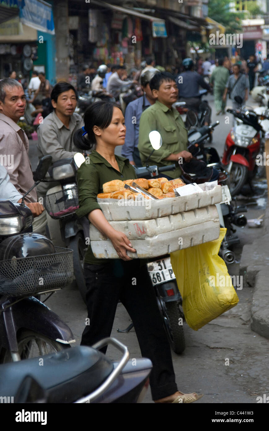 Street market scene, Vietnam Stock Photo - Alamy