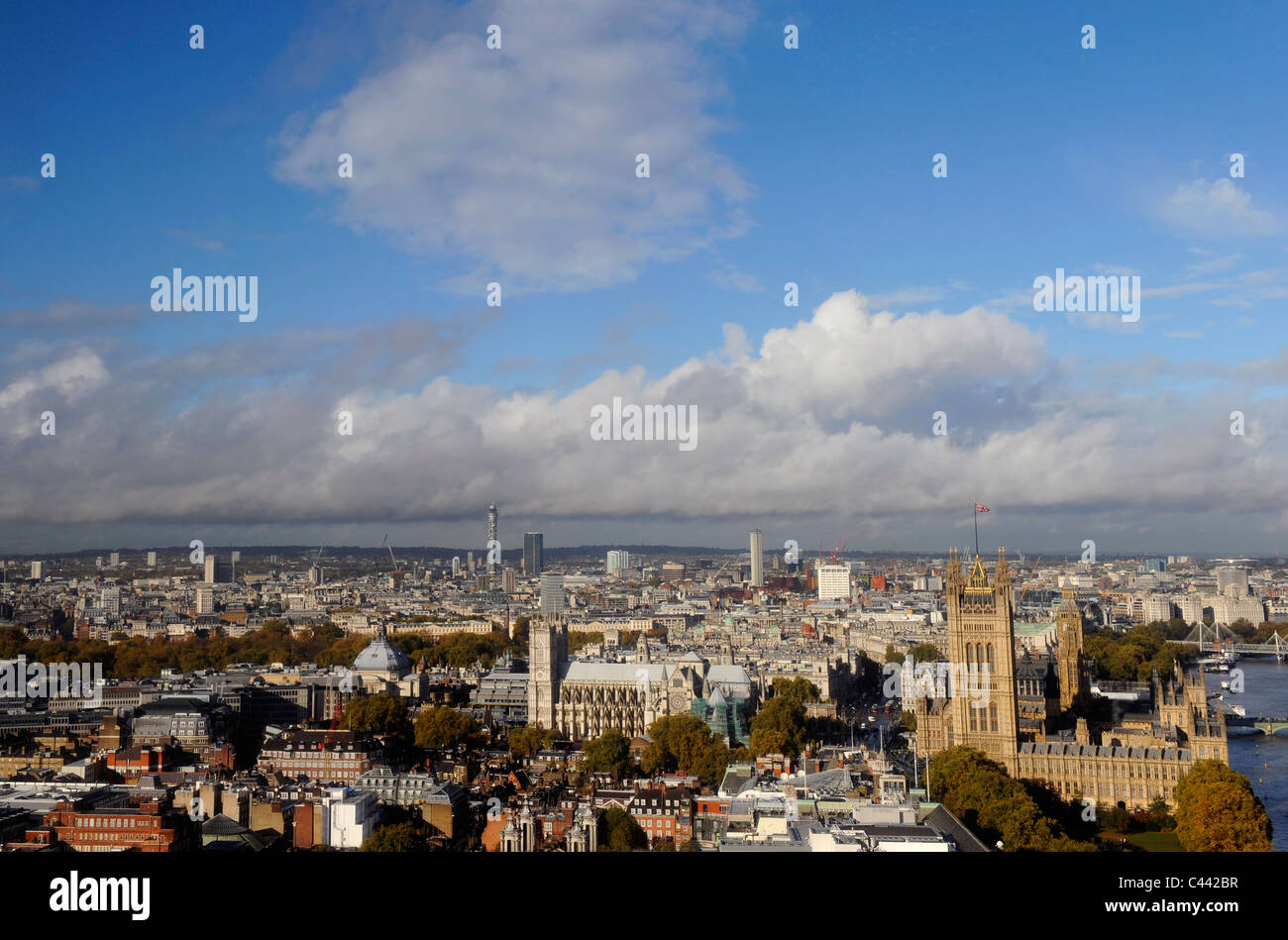 London rooftops hi-res stock photography and images - Alamy