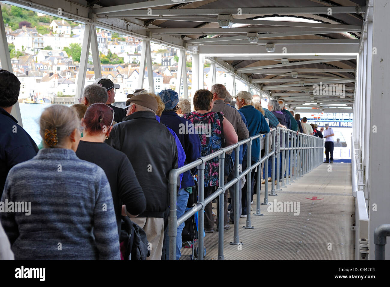 Queue for ferry hi-res stock photography and images - Alamy