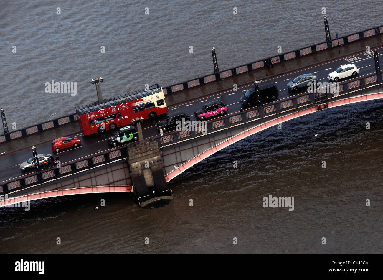 Bus cars hi-res stock photography and images - Alamy