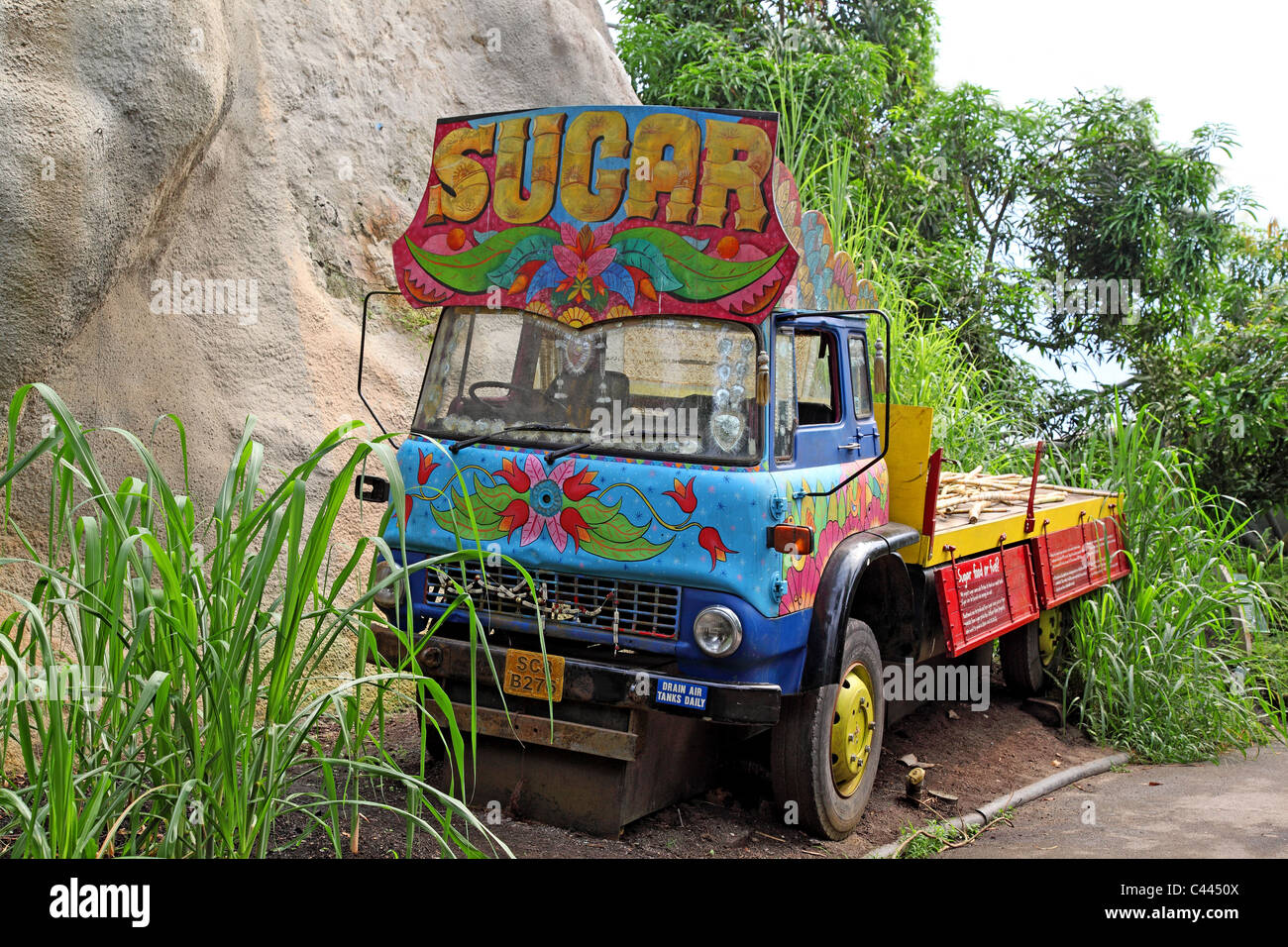 vintage track lorry Stock Photo - Alamy