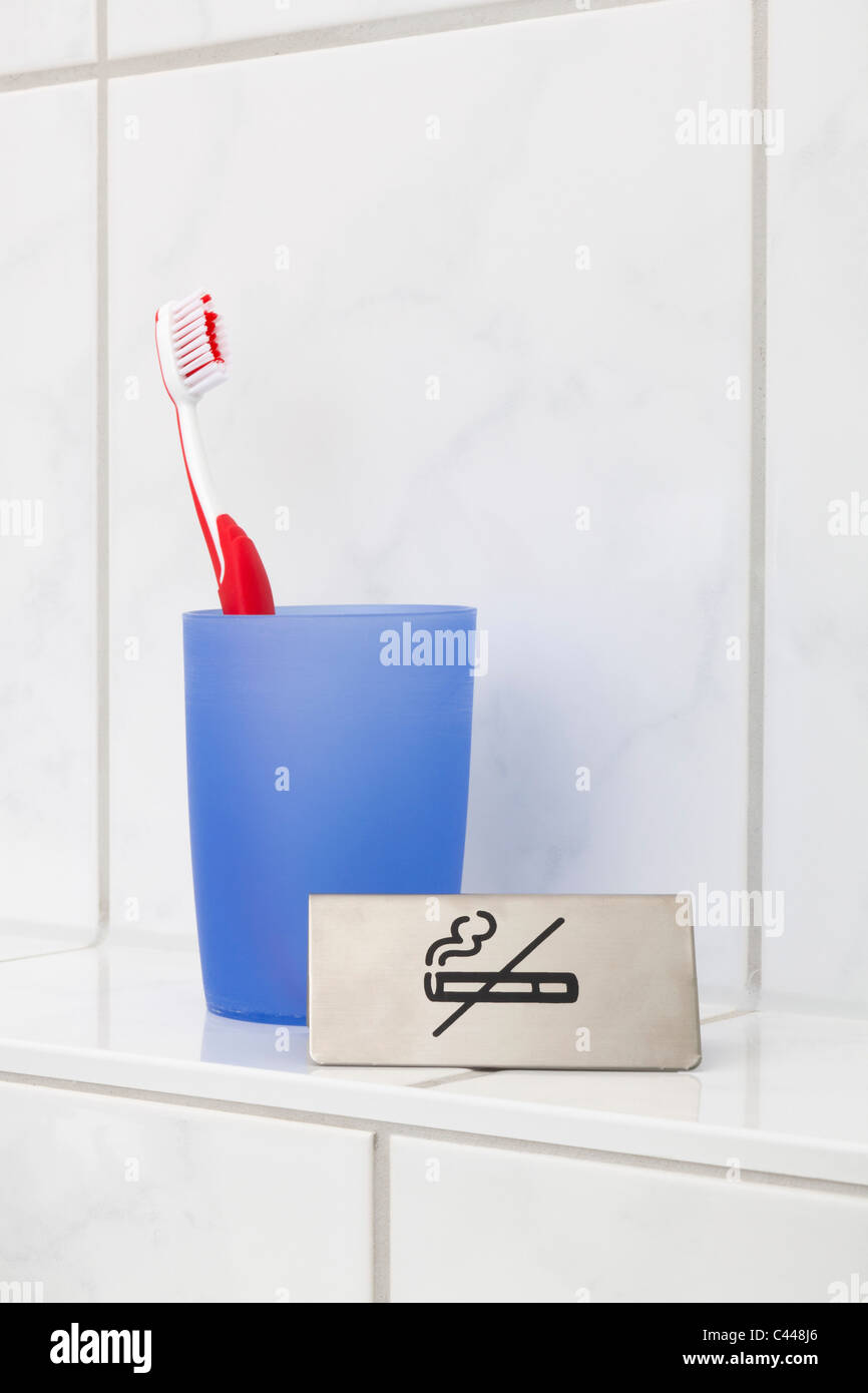 No smoking sign background hi-res stock photography and images - Alamy