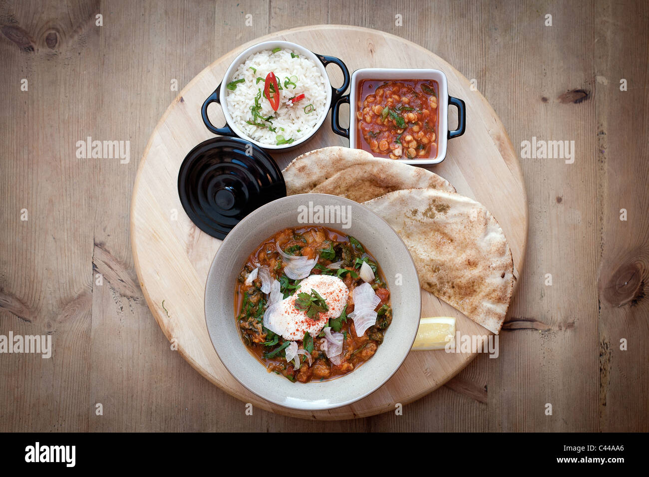 Chicken curry naan bread hi-res stock photography and images - Alamy
