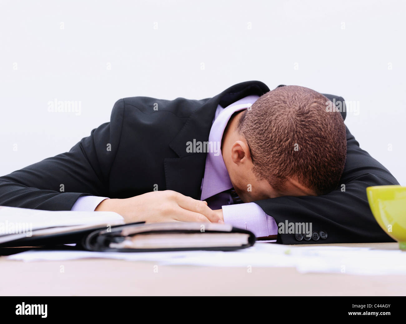 Outdoors day adults table hi-res stock photography and images - Alamy