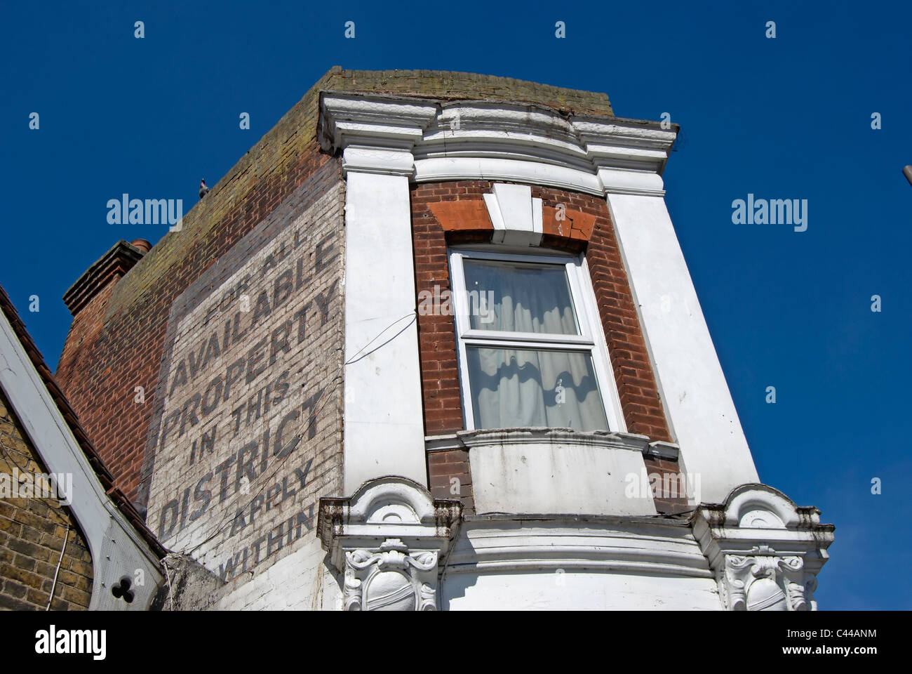 Victorian advertising sign signs hi-res stock photography and images ...