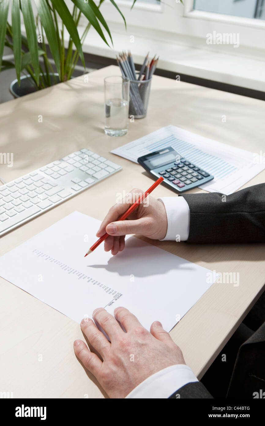 Totaling hi-res stock photography and images - Alamy