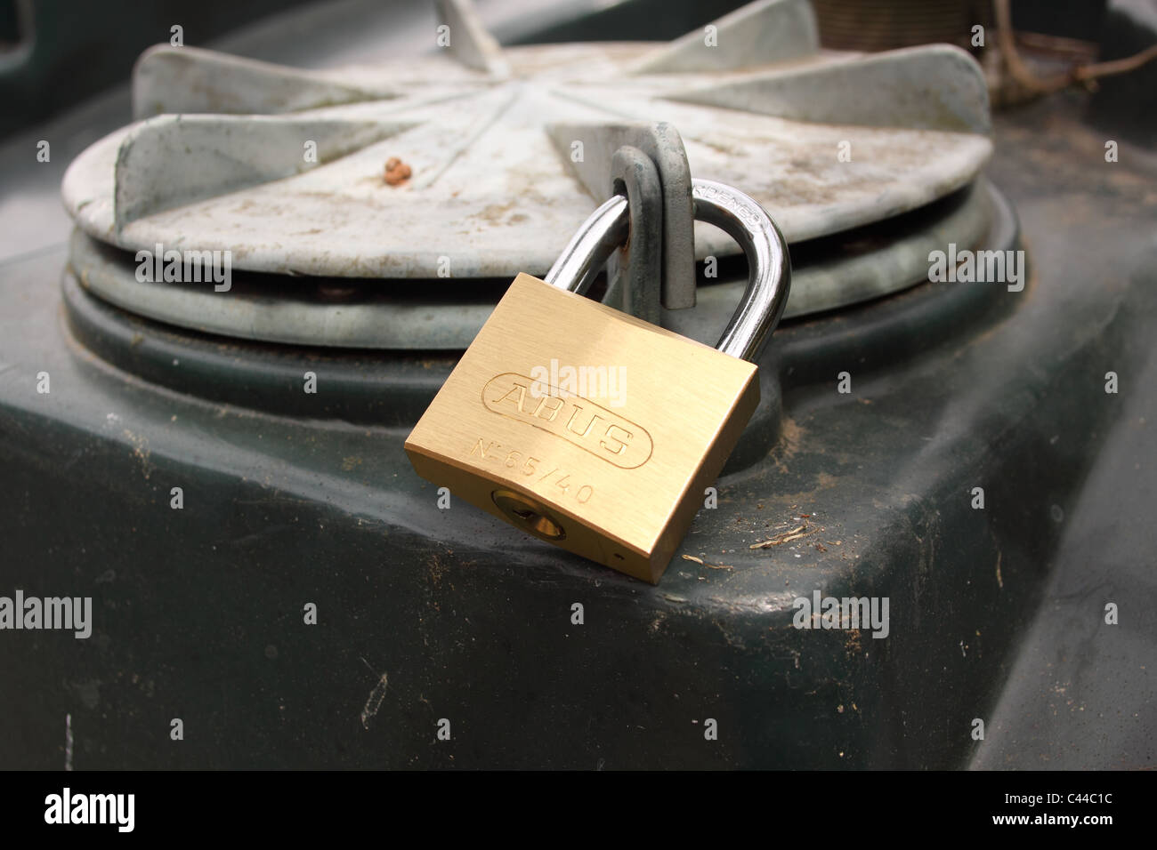 Oil theft tank hi-res stock photography and images - Alamy