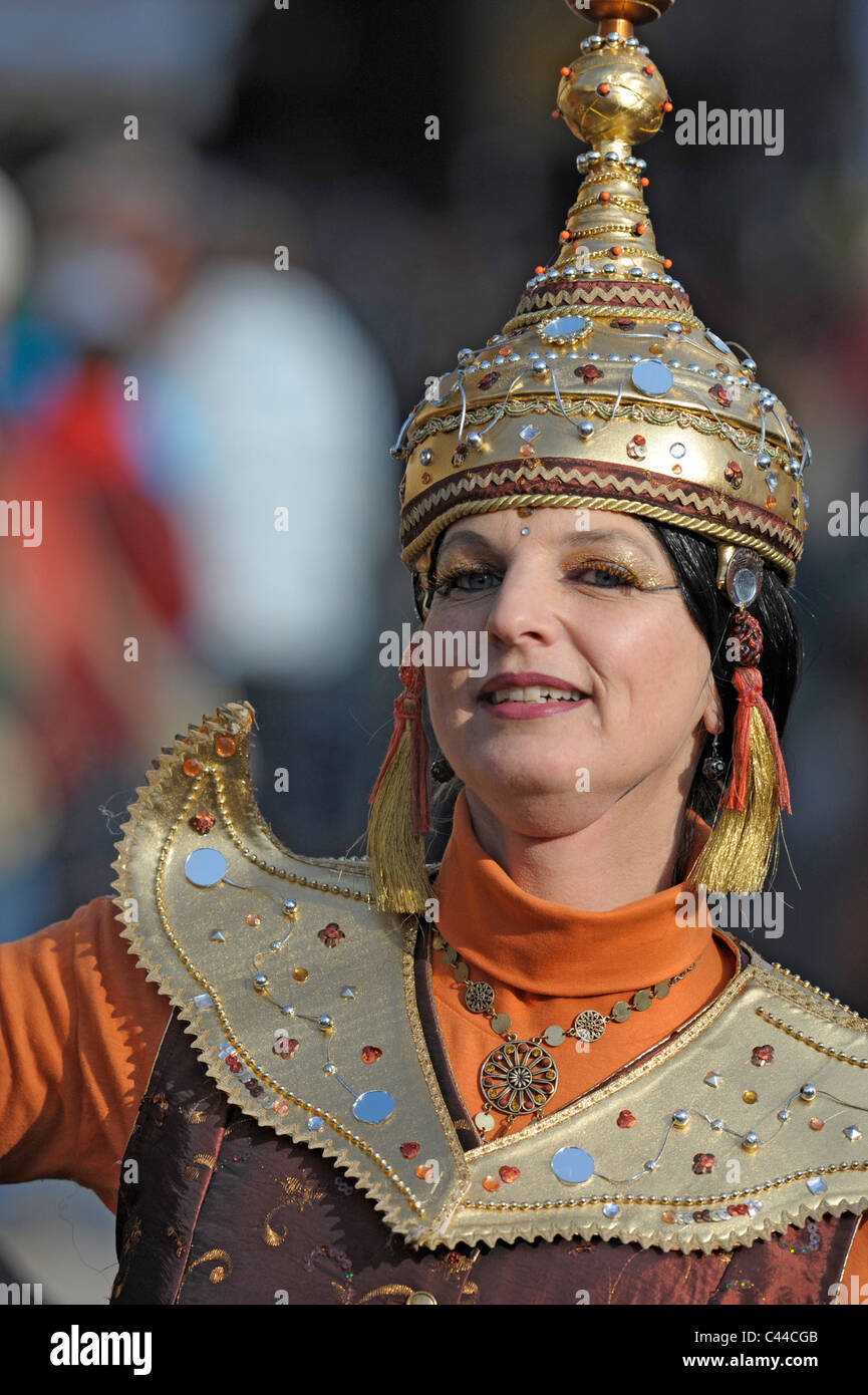 Costumes parade clown mask hi-res stock photography and images - Alamy