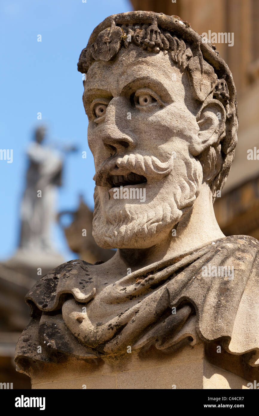 Termains 4 - busts of classical philosophers outside the Sheldonian ...