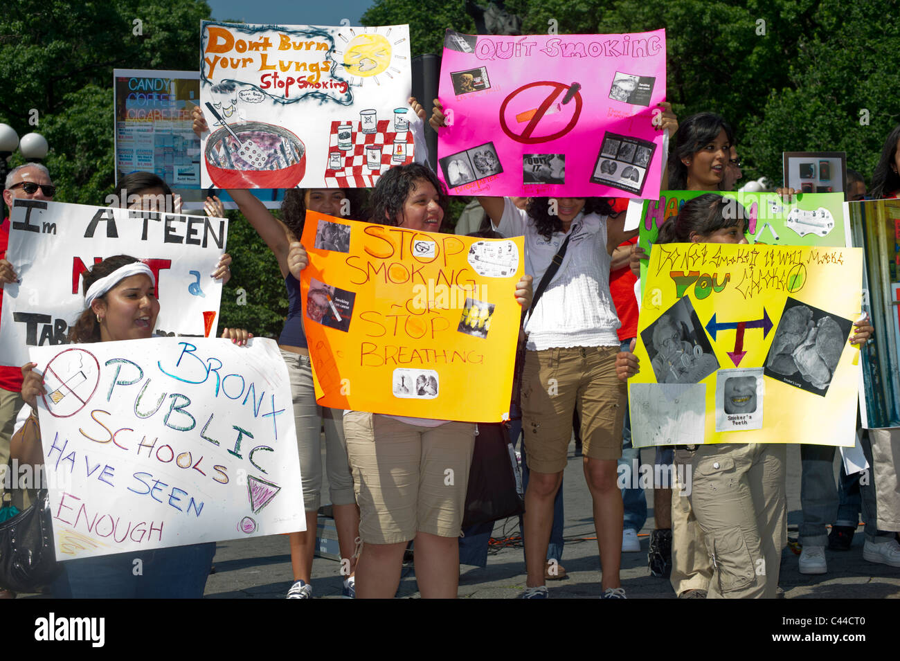 Tobacco protest usa hi-res stock photography and images - Alamy