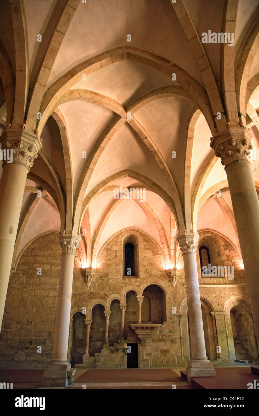 Monk's Hall, Santa Maria de Alcobaça Monastery (UNESCO World Heritage ...