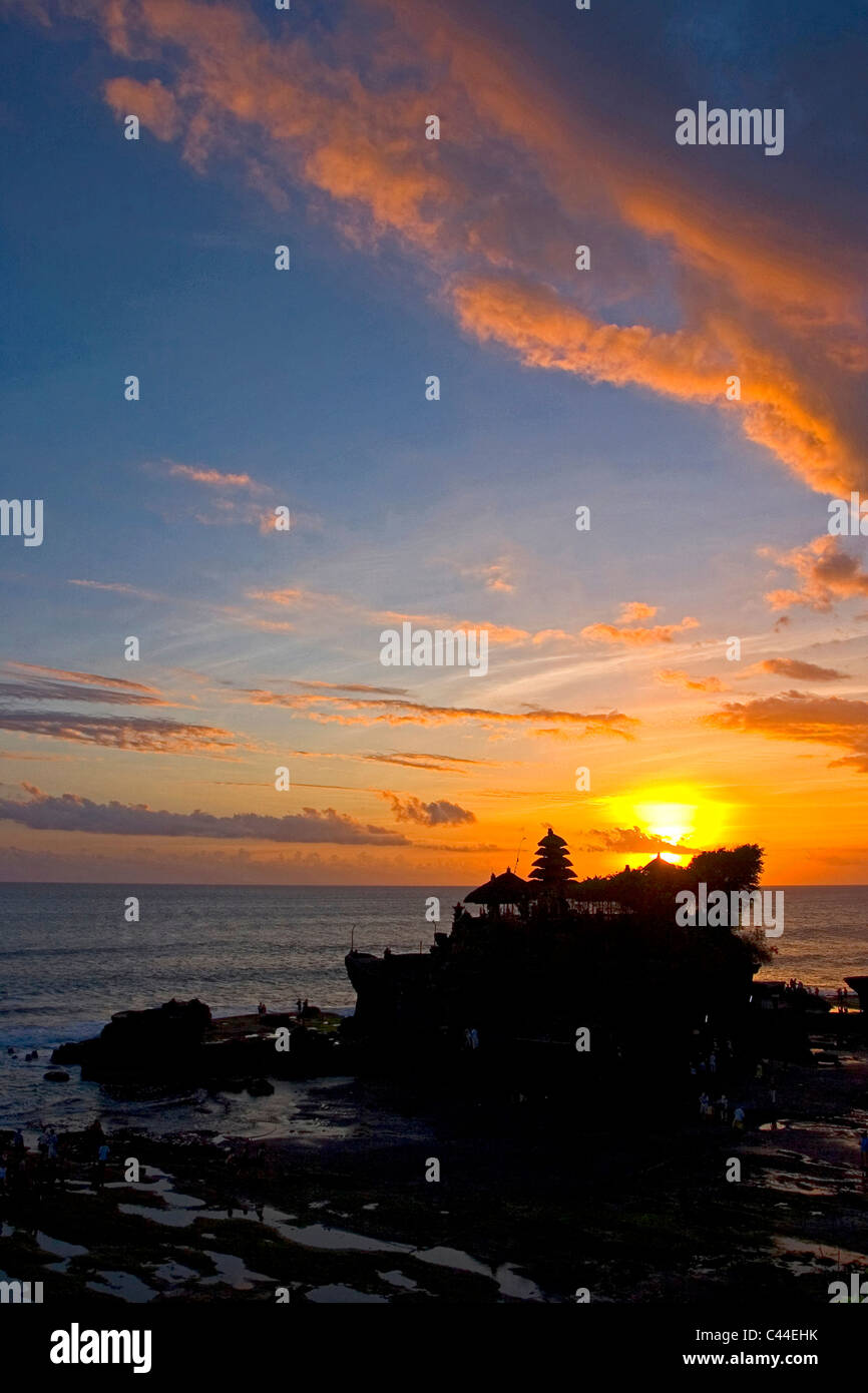 Tanah Lot temple at sunset - Bali - Indonesia Stock Photo - Alamy