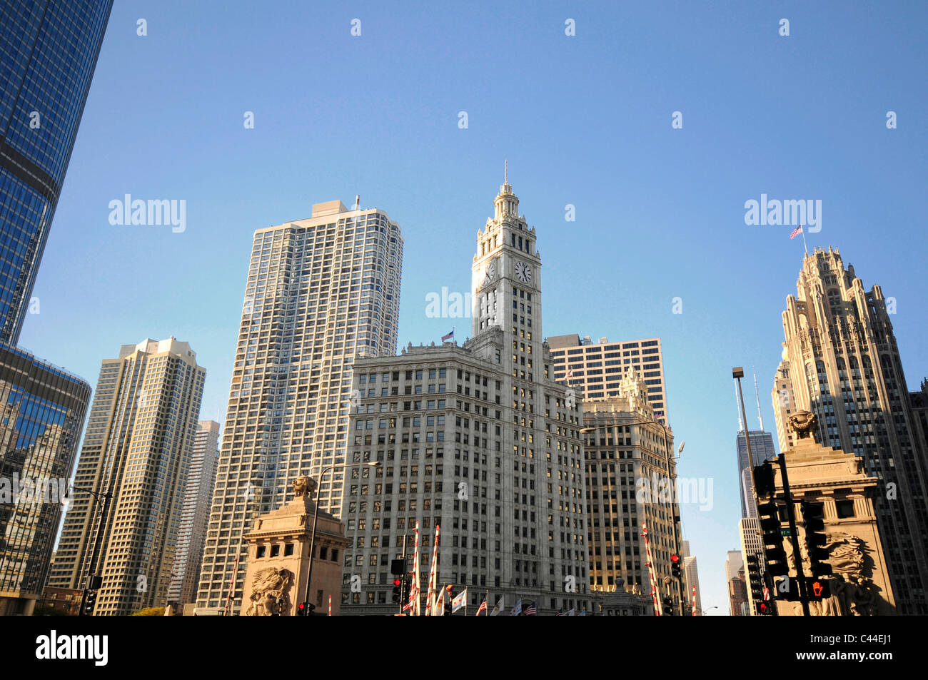 Michigan Avenue Bridge and Wrigley Building, Chicago, Illinois, USA ...