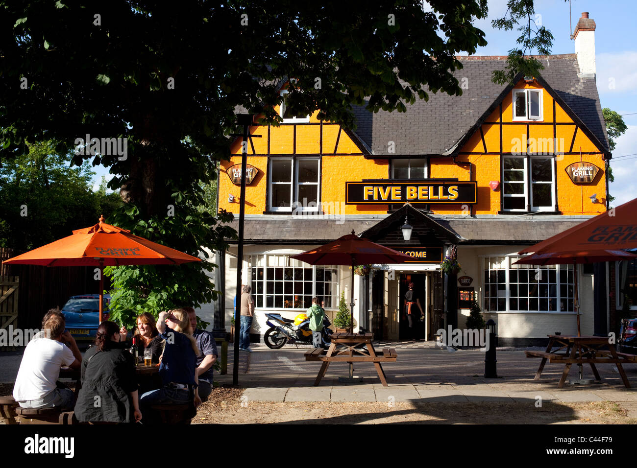 The five bells pub hi-res stock photography and images - Alamy