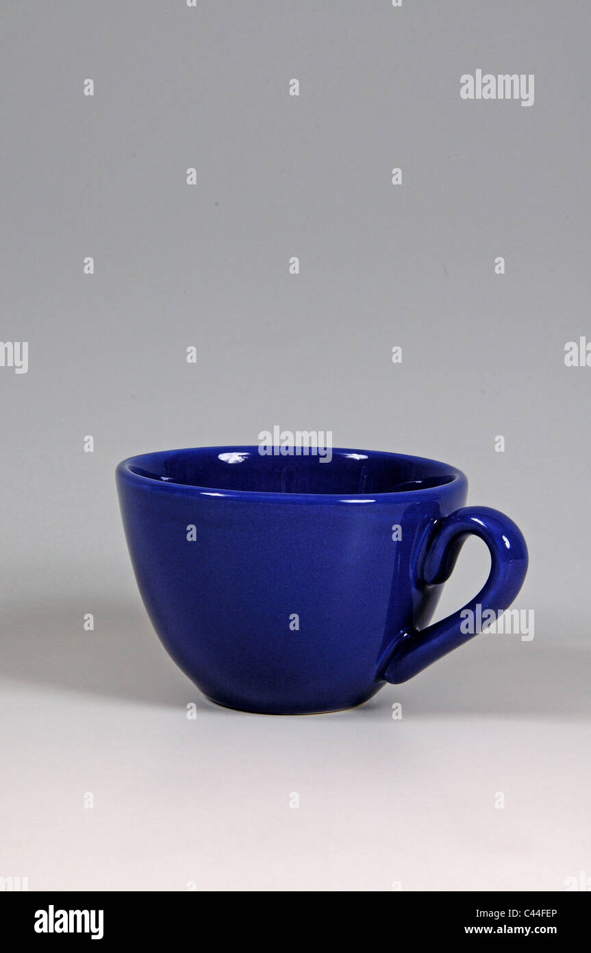Empty teacup hi-res stock photography and images - Alamy