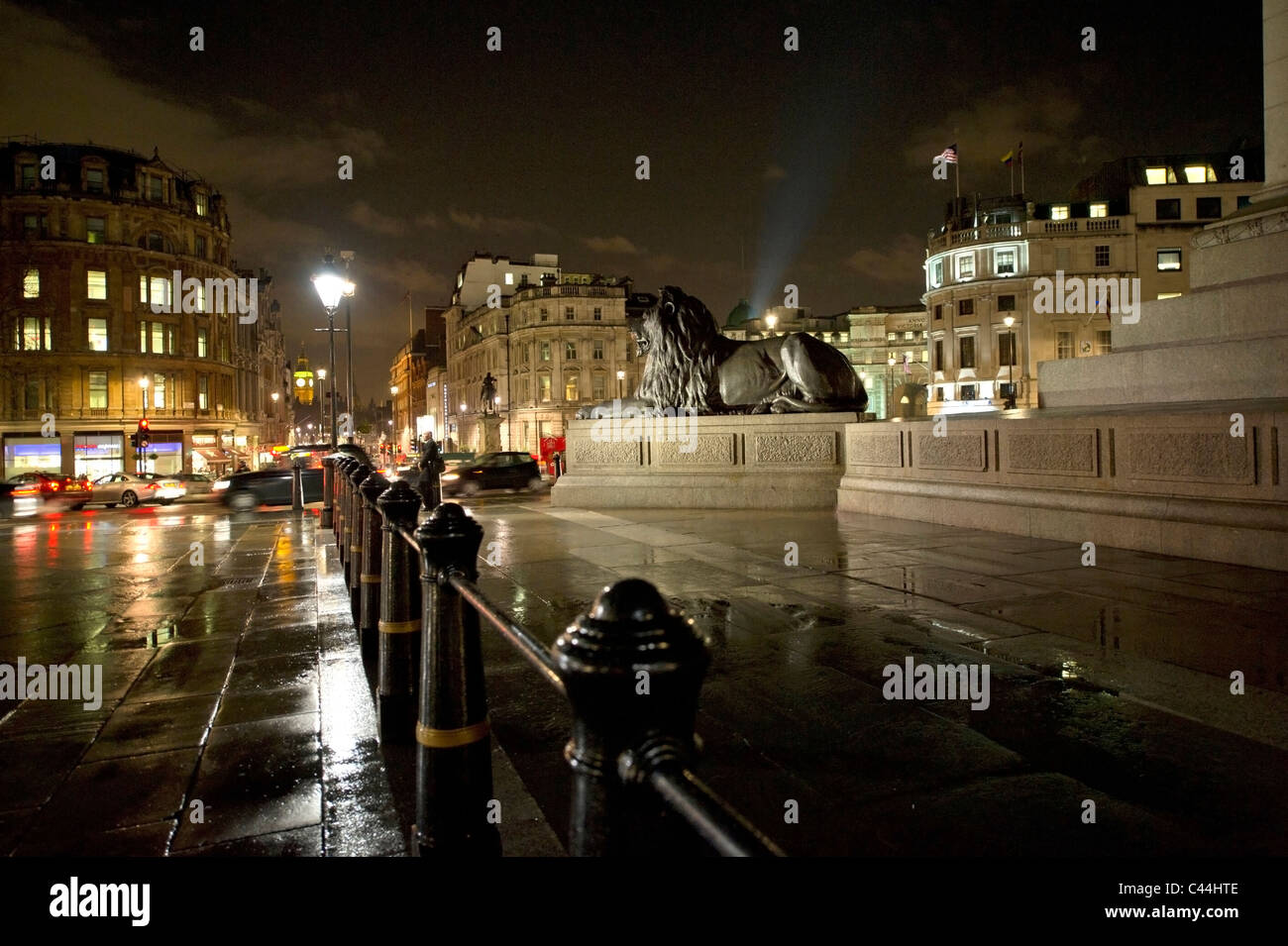 Trafalgar Square at night Stock Photo - Alamy